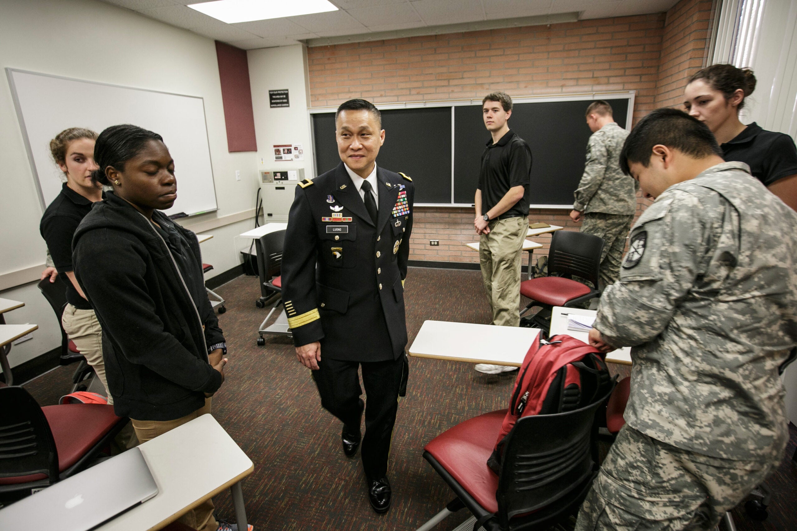 USC alum, an Army brigadier general, shares his tale of success with ...